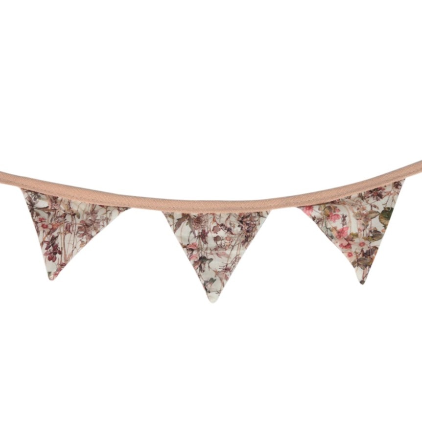 bandeirola de Flores • Futon Company